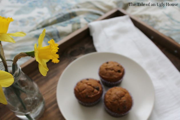 DIY Breakfast Tray - Sincerely, Marie Designs