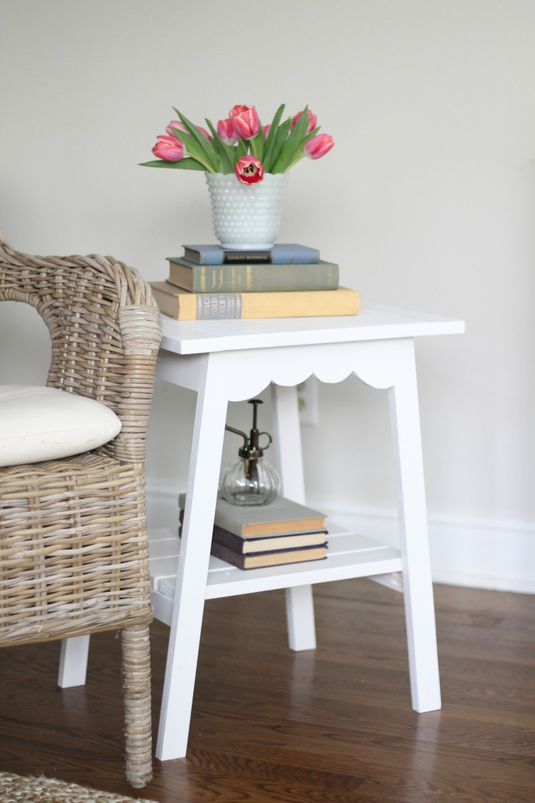 Farmhouse Scallop End Table - Sincerely, Marie Designs