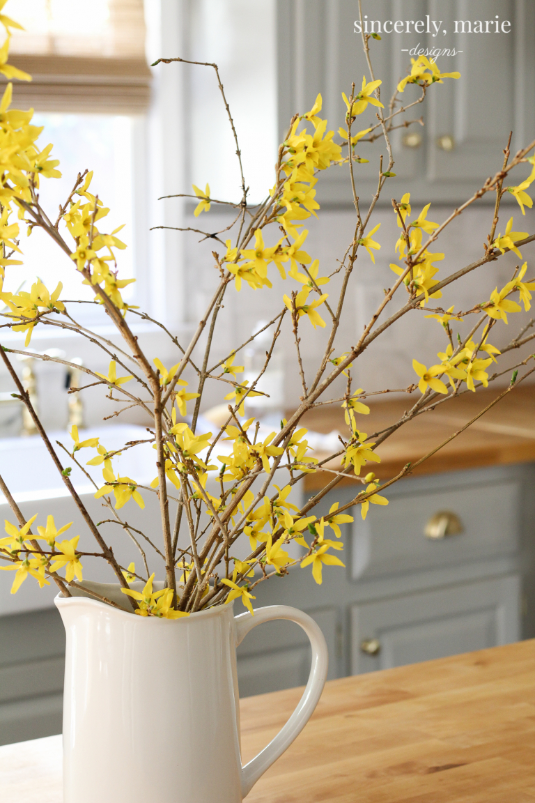 Spring Touches in the Kitchen - Sincerely, Marie Designs