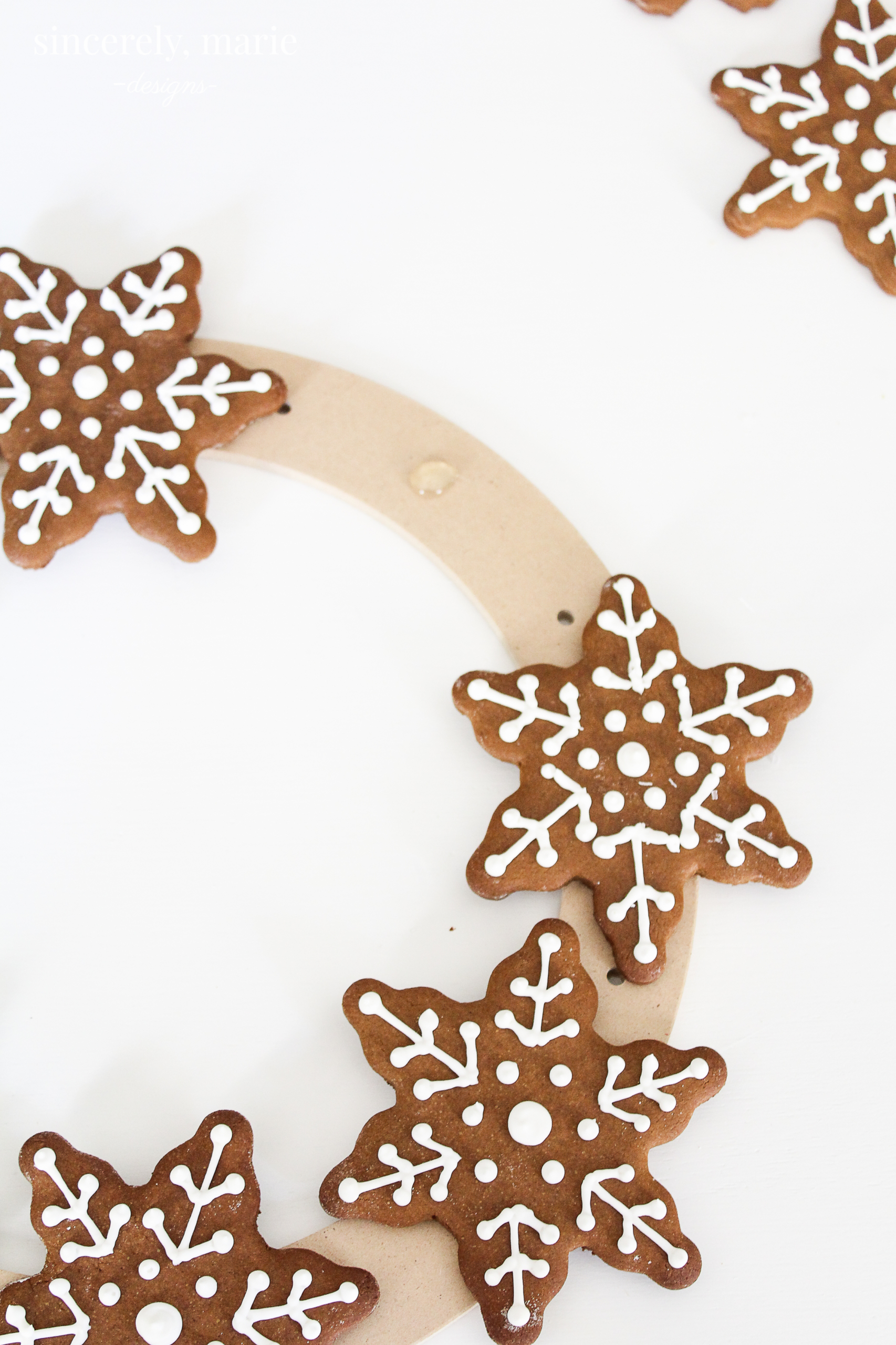 Christmas Gingerbread Cookie Wreath - Sincerely, Marie Designs