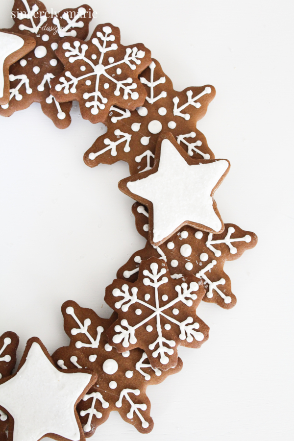 Christmas Gingerbread Cookie Wreath - Sincerely, Marie Designs