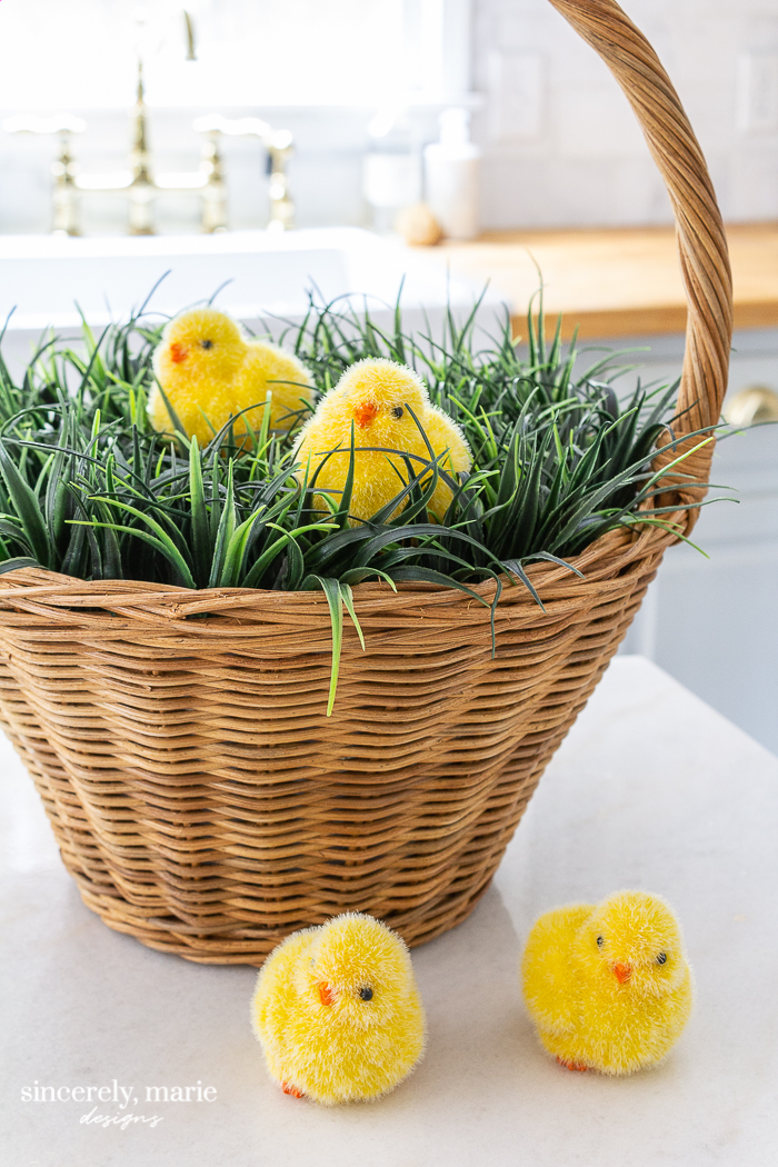 Easter Basket Centerpiece Two Ways - Sincerely, Marie Designs