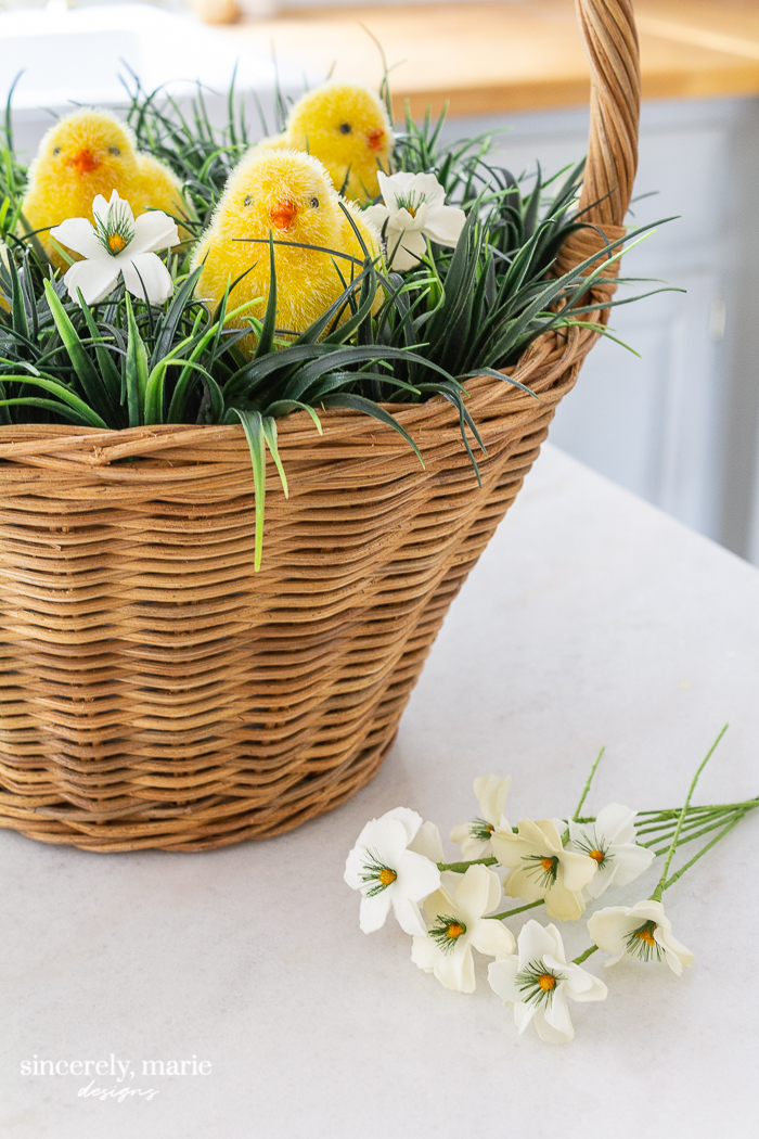Easter Basket Centerpiece Two Ways - Sincerely, Marie Designs