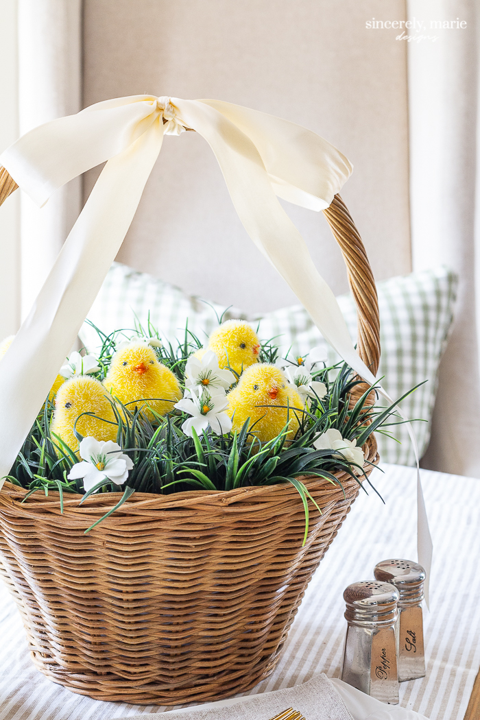 Easter Basket Centerpiece Two Ways - Sincerely, Marie Designs