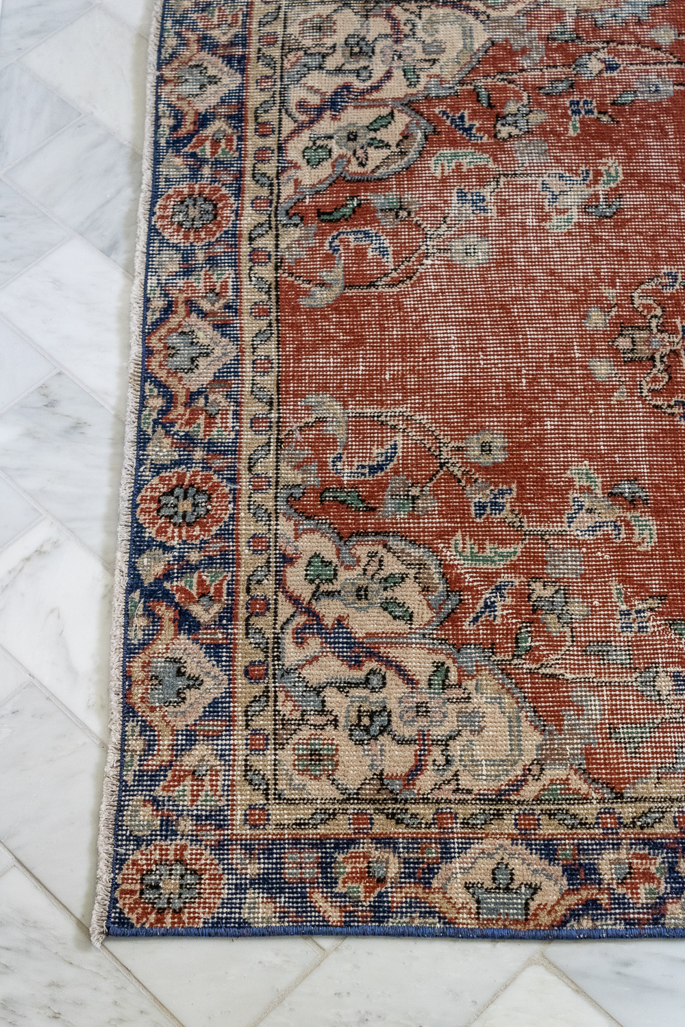 Spring Blooms & A Vintage Rug - Sincerely, Marie Designs