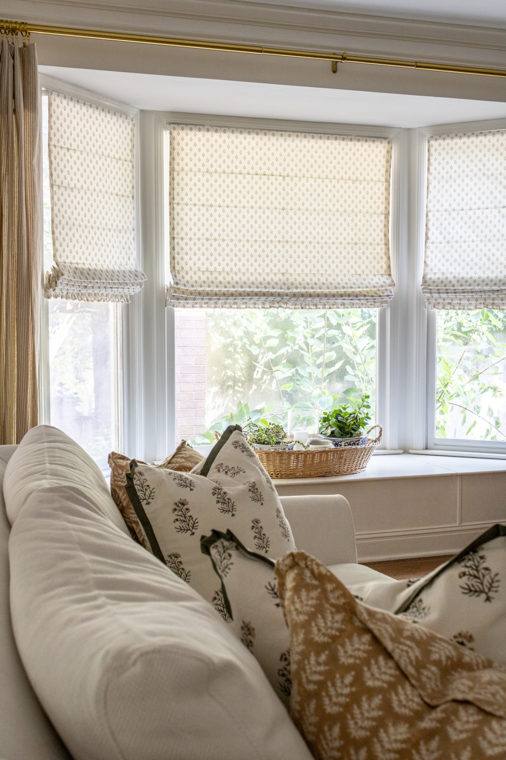 Recovering a Roman Shade with Custom Fabric - Sincerely, Marie Designs